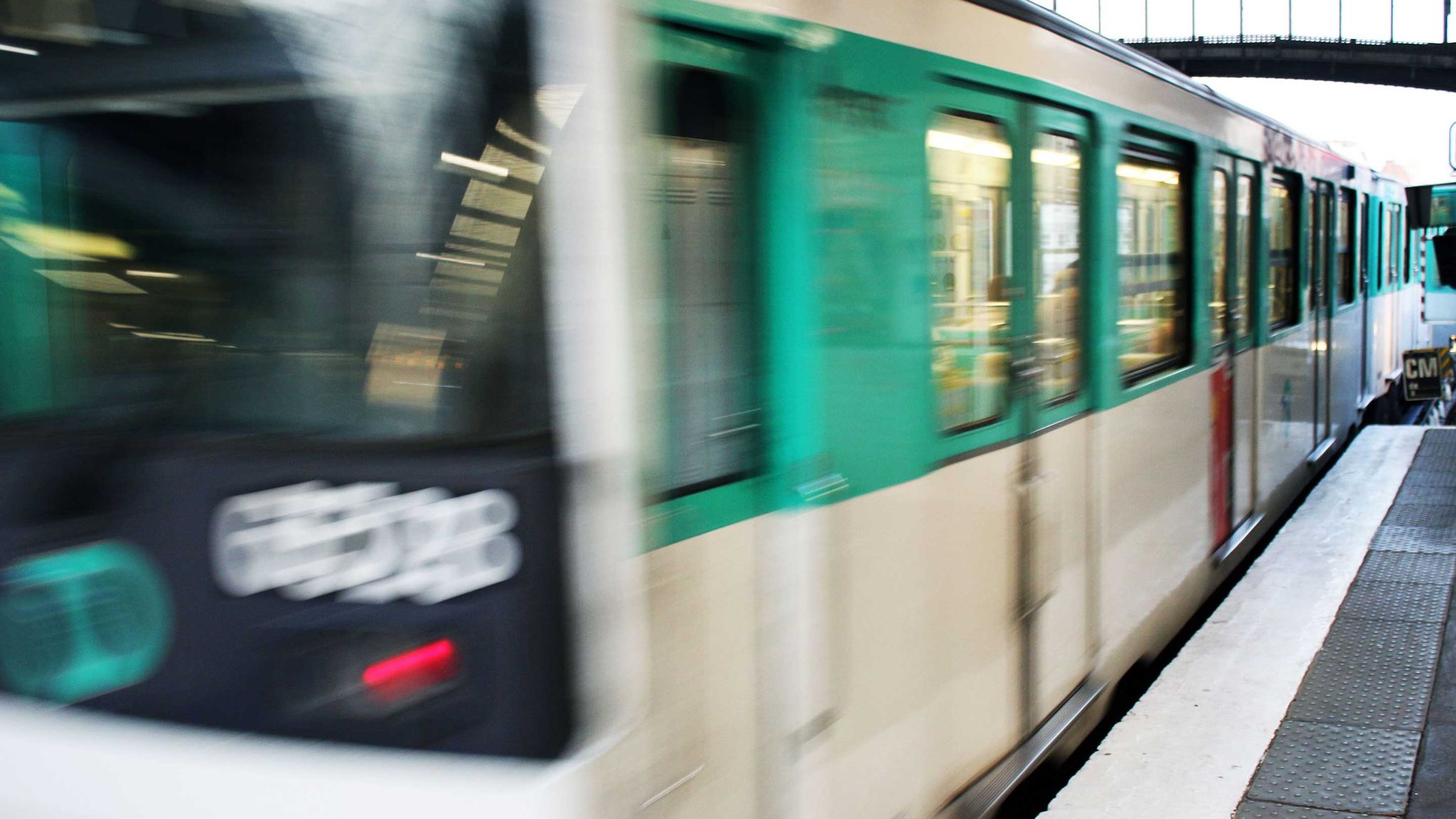 To Charles de Gaulle Airport with line 14 - Paris Airport