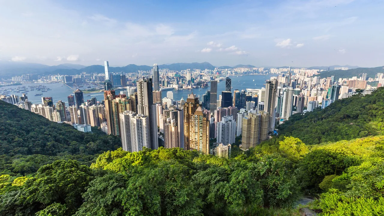 Préparez votre vol et votre destiation avec Paris Aéroport