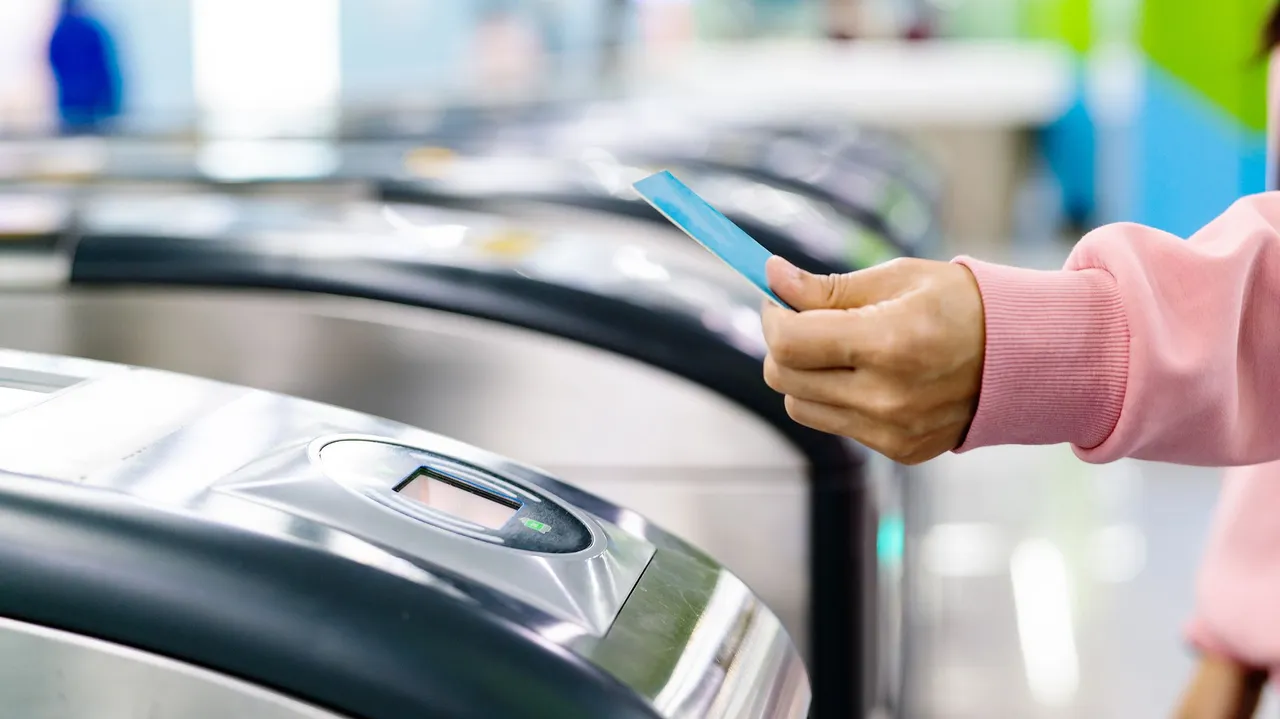 Shuttles, Buses, and RER from Ile-de-France to Charles de Gaulle ...